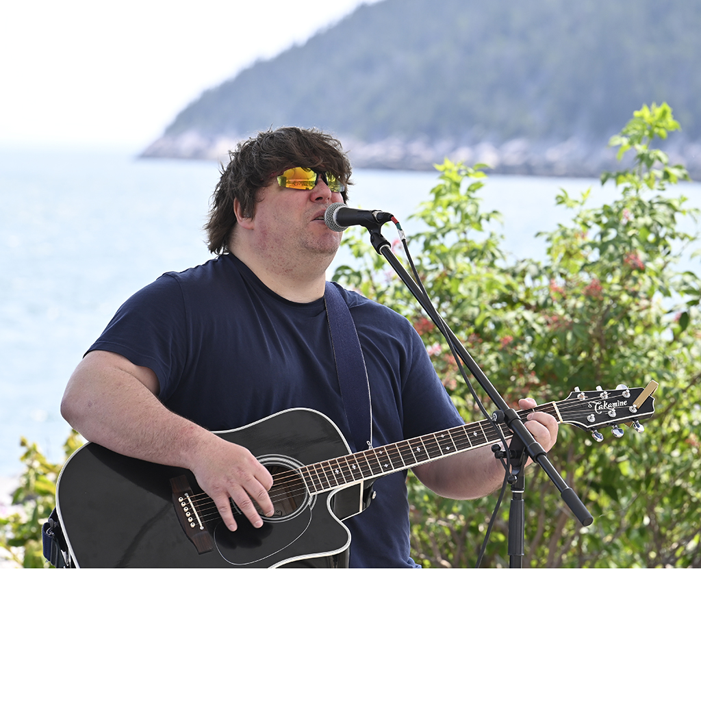 SAINT-SIM EN CHANSON-Mark Williams au quai de Port-au-Persil. - Média ...